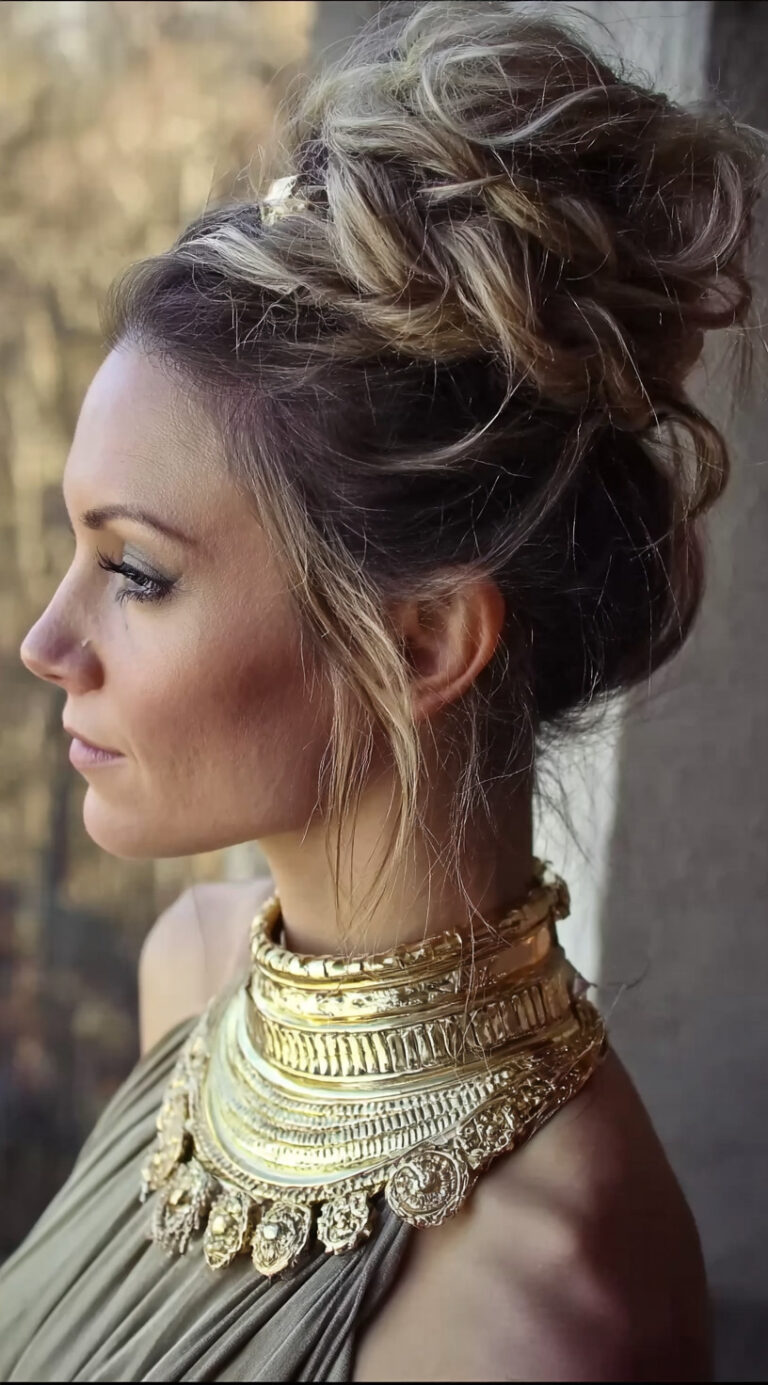 16 Enchanting Greek Goddess Hairstyles: Myth-Inspired Halloween Ideas ...